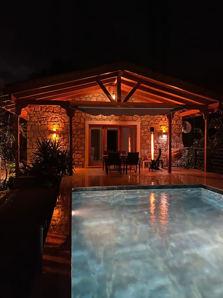 Akyaka ŞIrinköyde Havuzlu Villa - Akyaka