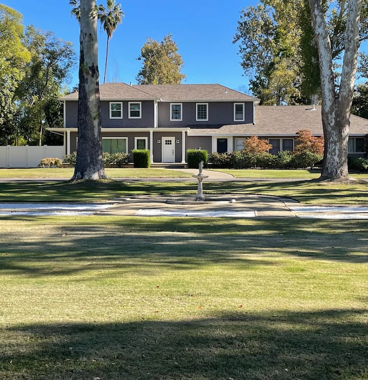 Fresh Fruit And Steam Room (Exclusive) - Sacramento, CA