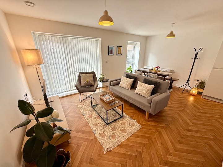 Large 2 Bed & Free Parking By Issara Apartments - Hayling Island