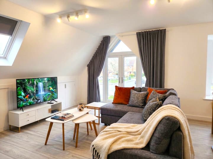 Paradigm Court, Modern 1-bedroom Apartment, Oxford - Oxford