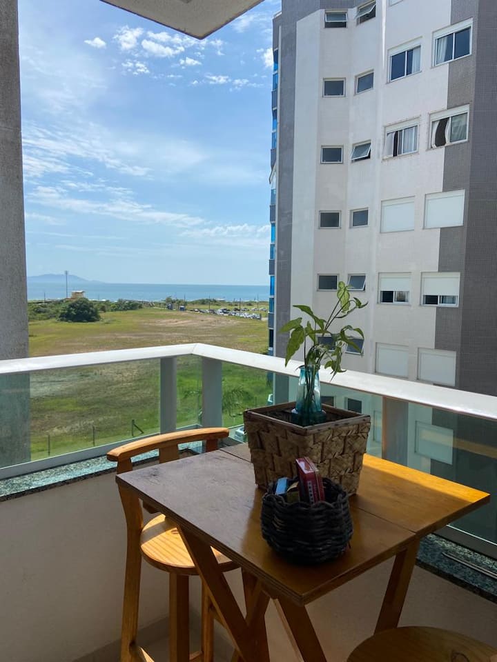 Apartamento à 200m Do Mar Na Praia De Palmas - Governador Celso Ramos