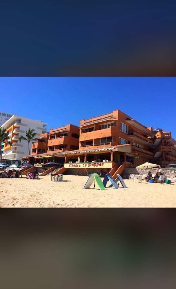 Bonito Departamento A Pie De Playa - Mazatlán