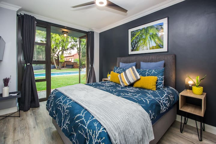 Willow Tree Garden And Pool Suite - Pretoria