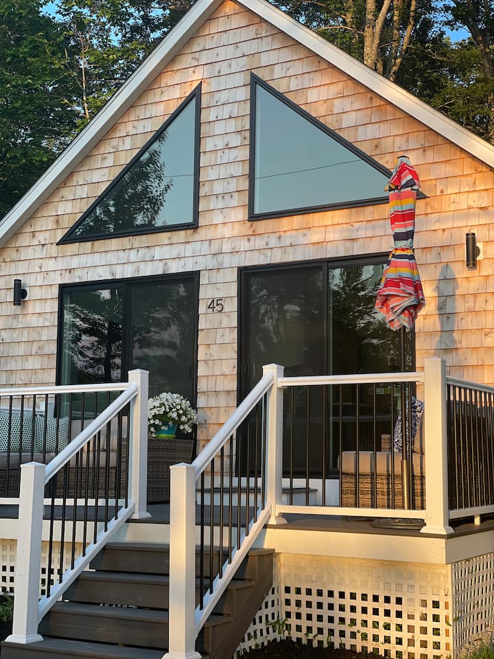 Cozy ~ Cute ~ Colorful Lake Chickawaukie - Rockland, ME
