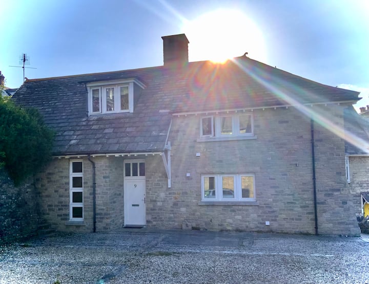 Mary’s Cottage, Central, 4  Double Bedrooms, 3 Osp - Swanage