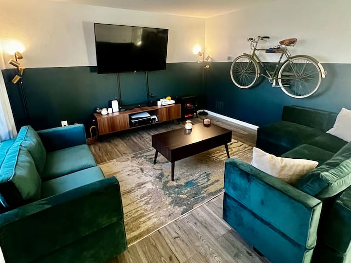 Private Single Bed Room In Shared House - Denver, CO
