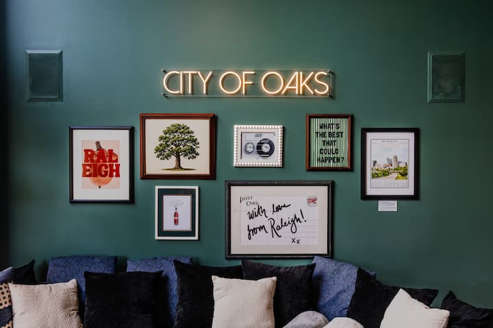 Two Story Condo In Downtown Raleigh | Free Parking - Raleigh, NC