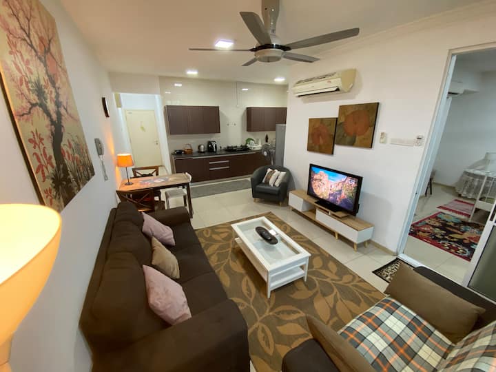 2-bdrm Apt Above Popular Restaurants(oppt Avisena) - Shah Alam
