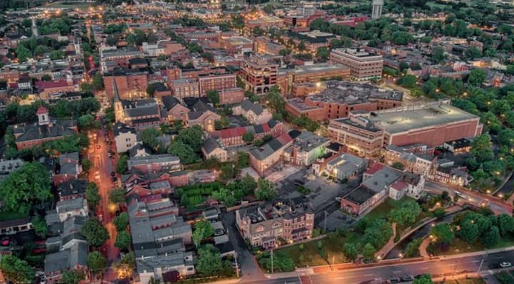 Spacious Ensuite W/full Bath 5 Mins To Downtown! - Frederick, MD