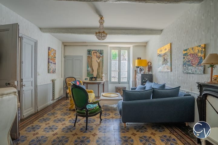 Maison D'artiste Au Coeur Du Village Médiéval - Sauve
