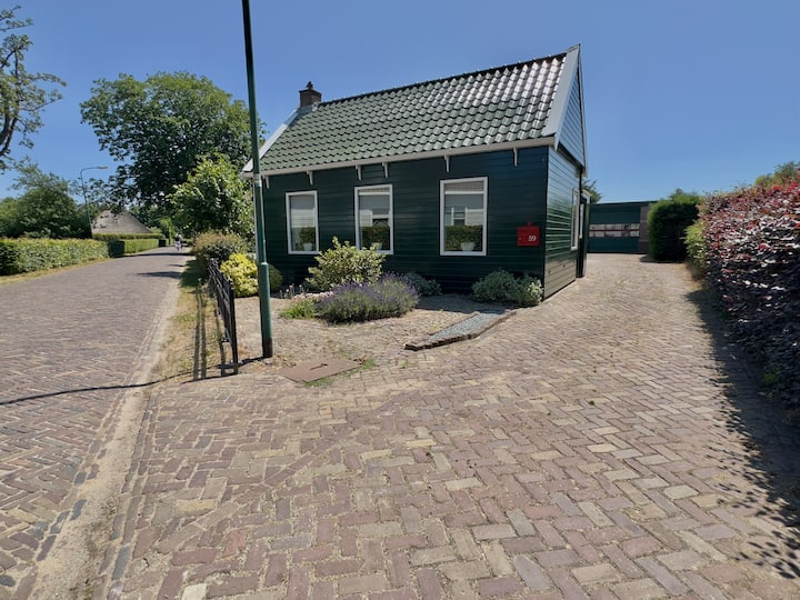 Vakantiehuis 'T Hofje Nabij Dorpscentrum En Strand - Castricum