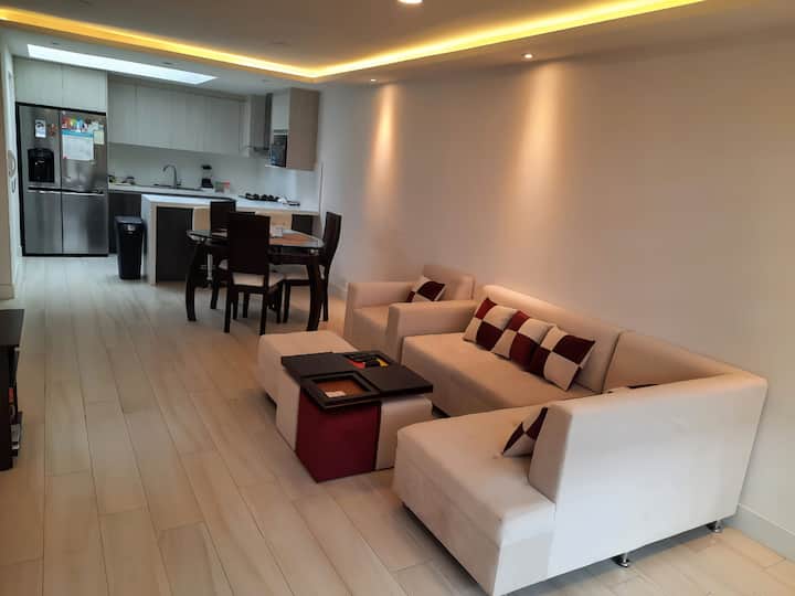 Acogedora Casa Comoda Y Tranquila A 5 Min Del Turi - Cuenca