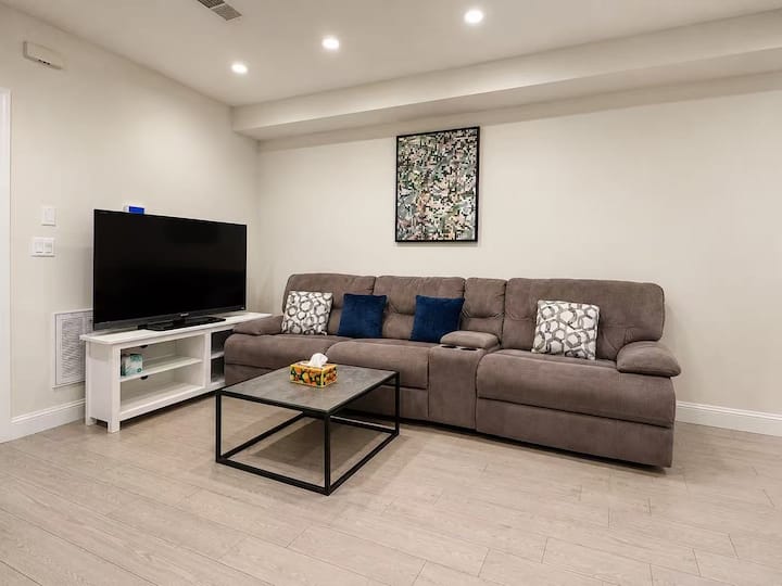 Tastefully Furnished 2bed/1bath - San Francisco, CA