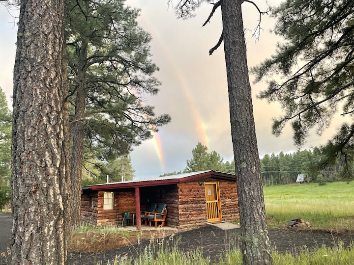 Pavilion Cabin - El Porvenir Cabins - Hermits Peak - Storrie Lake State Park, Las Vegas
