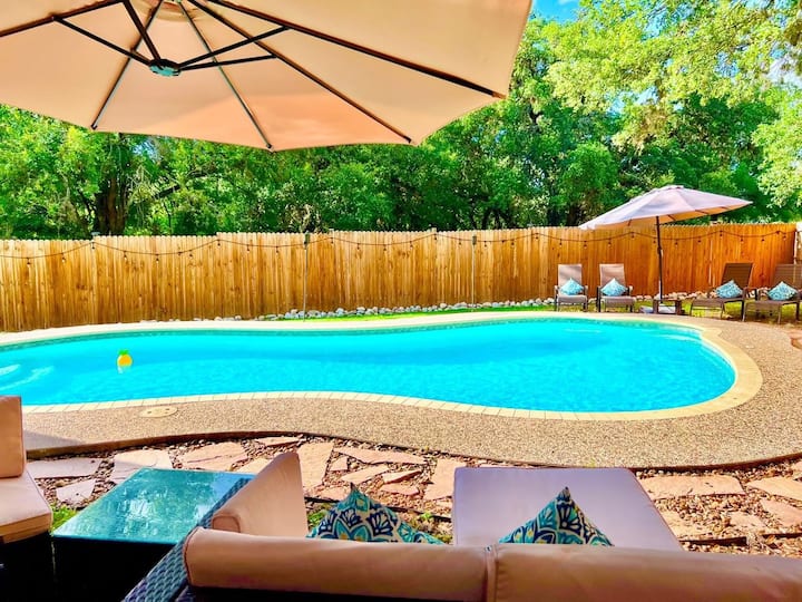 Pool, Seaworld 5 Minutes, Lackland, Bmt Graduation - Briggs Ranch – San Antonio