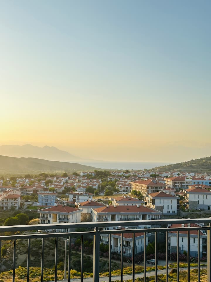 Merkezde Teras Bahçeli Daire - Gökçeada
