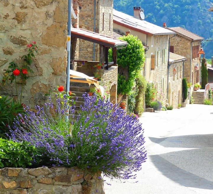 Les Pieds Dans L’eau à Boucieu Le Roi (Ardèche) - Ardèche