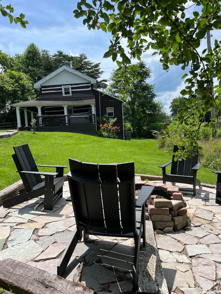 Calico Ridge Log Cabin In Hocking Hills - Hocking County, OH