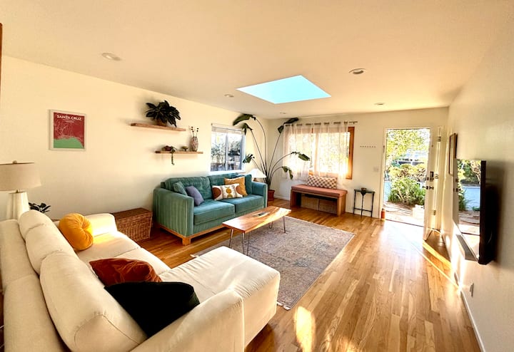 Entire Sunny Home 3 Blocks From The Ocean - Davenport, CA