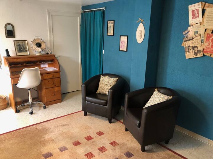 Studio De Charme Pour Séjour Tranquille à Deux - Meyzieu