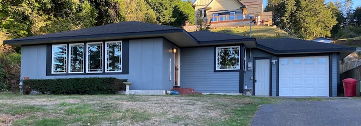 Dune Cottage - Coos Bay, OR