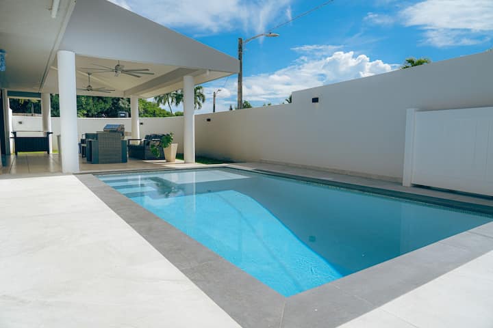 Casa Va-le: Luxury Retreat With Private Pool - San Juan, Puerto Rico