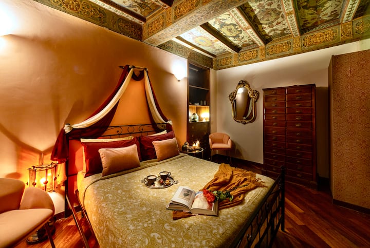 House Of Magic - Due Torri - Bologna