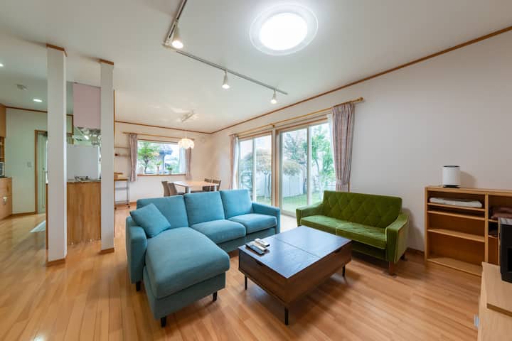 河口湖Ic 車で5分/最大9名宿泊/キッズルーム有/ペット可/高級貸切132平米/庭でbbqが可能！ - 가와구치 호