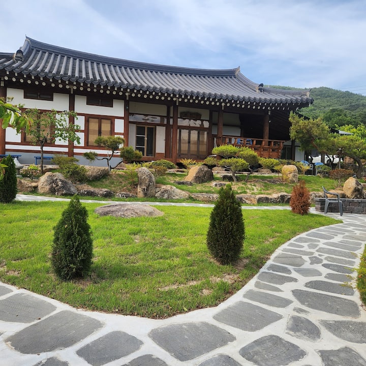 Goyeon_stay    *독채대여*      古然㦡[옛 고, 그러할 연, 즐길 락] - South Korea