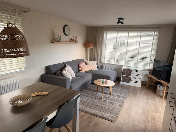 Sfeervol Gerenoveerd Chalet Aan Zee Op Mooi Park - Dishoek