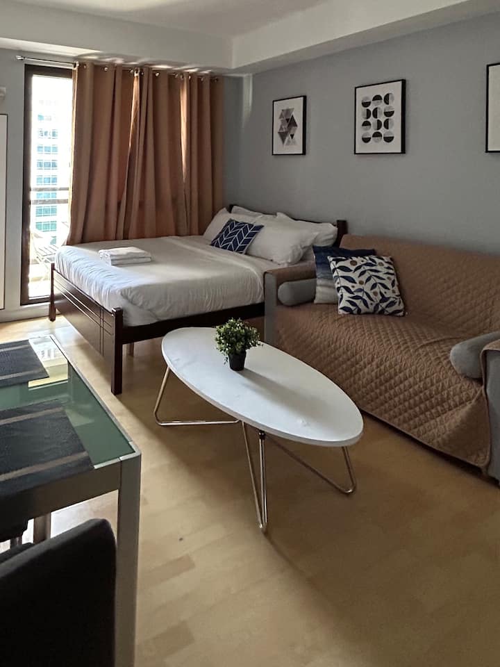 Cozy Studio-balcony, Makati Nr Salcedo, Fast Wifi - Makati