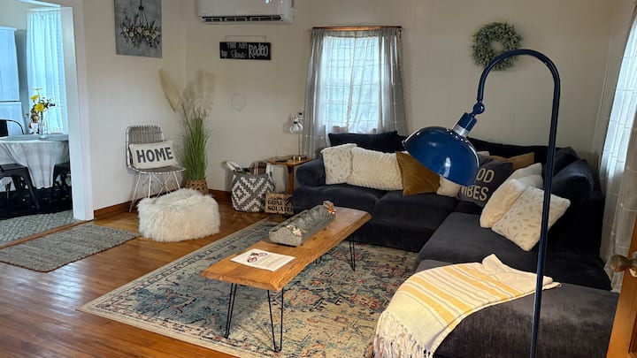 Ruth’s Cottage - Galax, VA