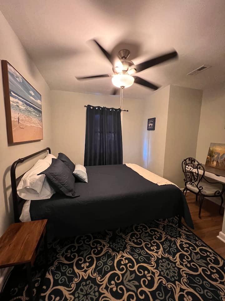 Home Near The Sea - Virginia Beach