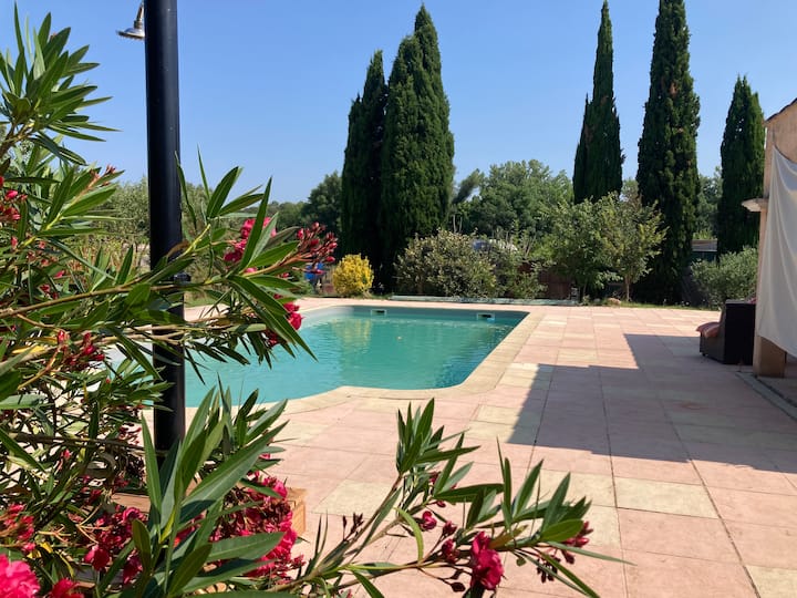 Gîte Var - Maison & Piscine Partagée - Le Thoronet