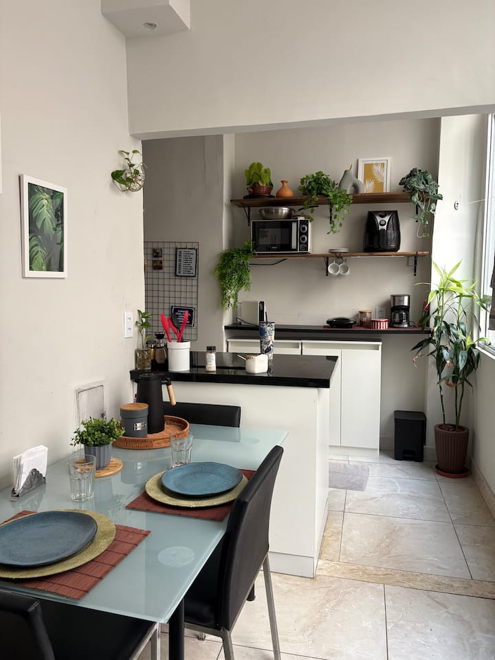 Aconchego No Centro: 1min Metrô, 7min Aero Sdu - Glória