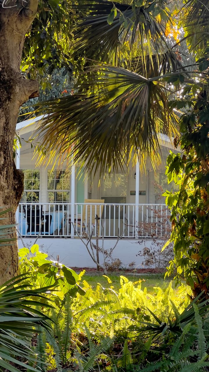 The Blue Heron Cottage - Hobe Sound, FL