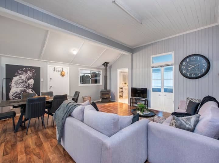 Shifting On Summit Stanthorpe
Experienced Hosts - Stanthorpe