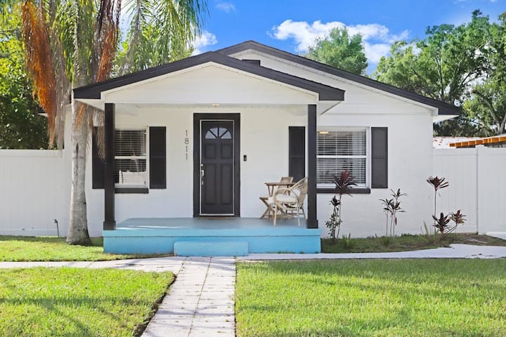 Tampa Pet Friendly Casita - Tampa, FL