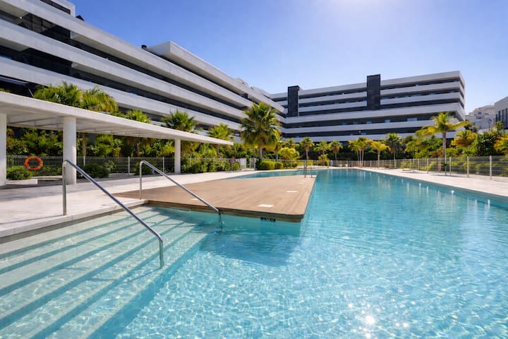 Estepona Wellingtonia Apartment With Parking - Estepona