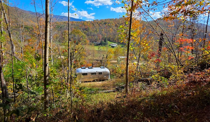 Stylish Luxury Airstream Escape In The Blue Ridge - North Carolina