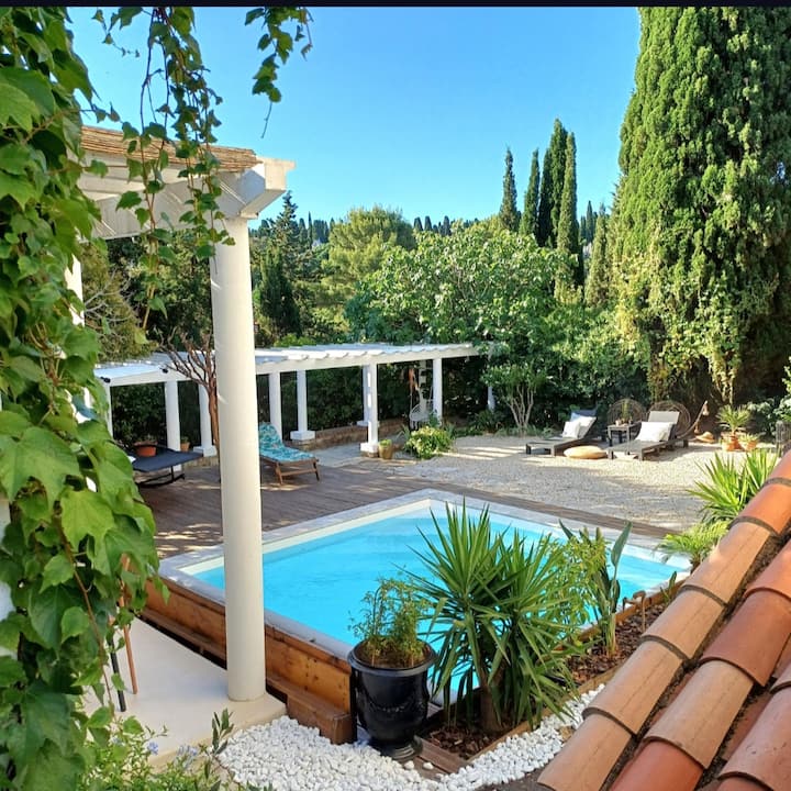 Maisonnette Jalna Avec Piscine Et Garage à Vélos - Béziers
