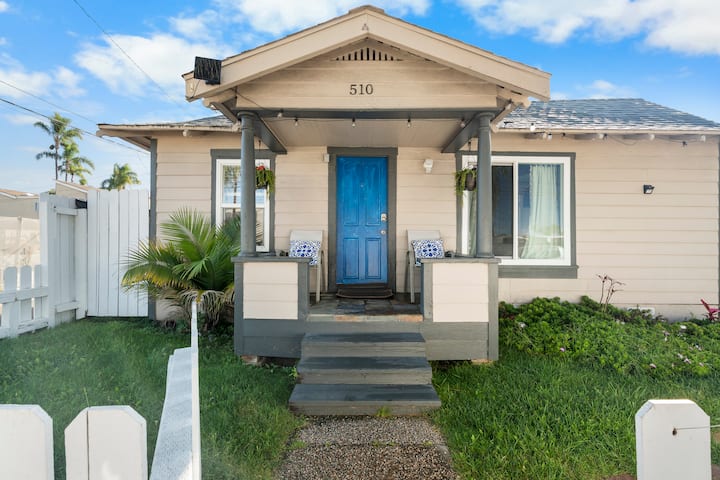 Charming Beach Cottage |Coastal R8-min Walk - Huntington Beach, CA