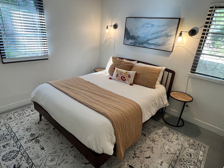 Stunning House In The Woods! - Goleta, CA