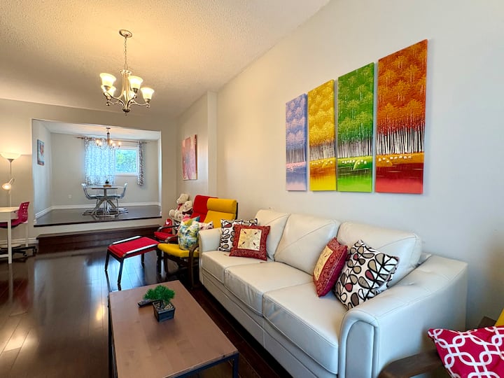 Convenient, Clean, Spacious & Private 3-bdrm Home - Toronto