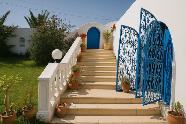 Tranquil Beachside Villa - Tunesien