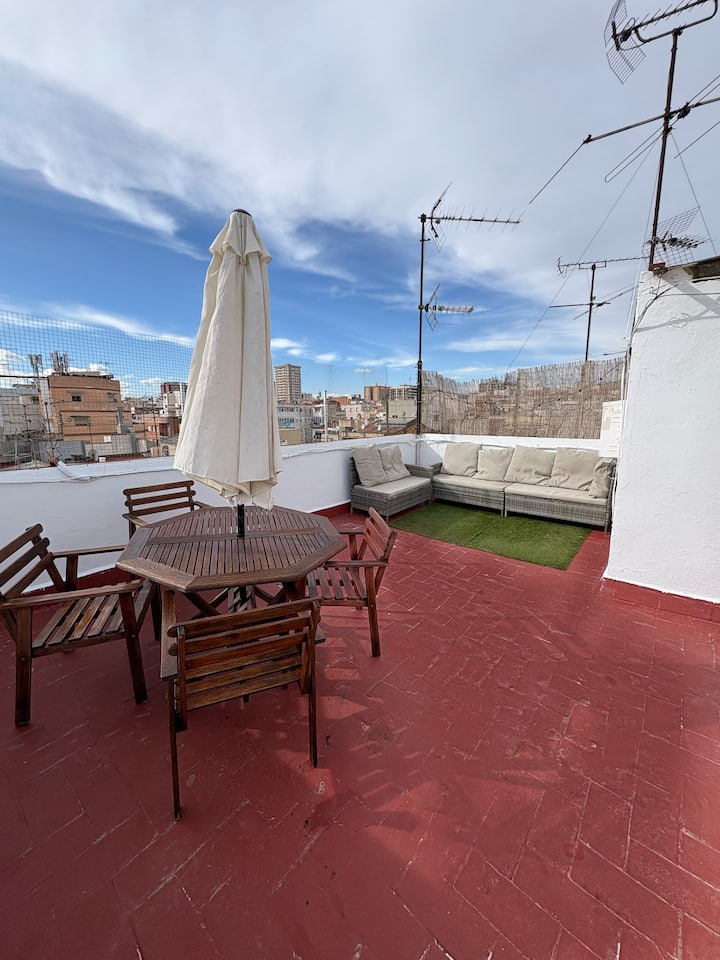 Bright Apartment With A Chill-out Area - Sant Just Desvern