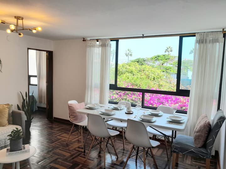 Family 4br • Seaside & Parks 3 Minutes Walk - Peru