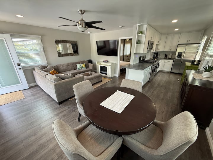 Ocean Beach Modern & Comfortable - San Diego, CA