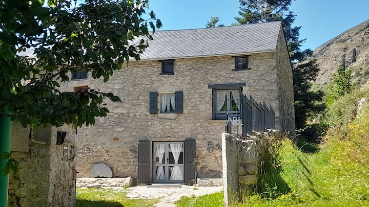 Le Moulin De Roger Et Lili à Proximité Du Torrent - Pas de la Casa