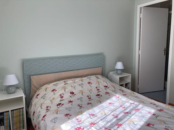 Chambre Avec Salle De Bain Privative - Bruz